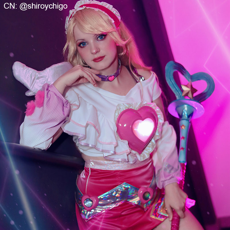 Open media 1 in modal